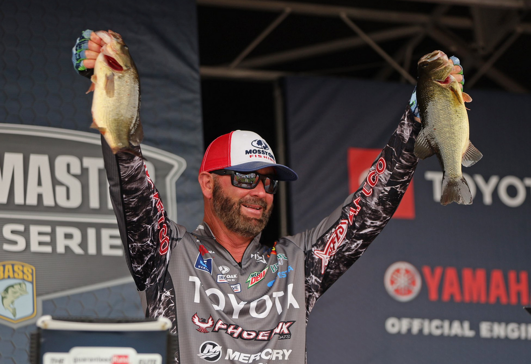Gerald Swindle::Bassmaster Elite Pro::2016 AOY Champion – Gerald ...